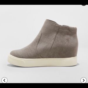 Universal Thread | Shoes | Universal Thread Wedge Platform Sneakers ...